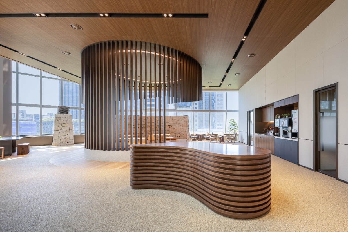 A Contemporary Biophilic Renovation for Hanwha General Insurance